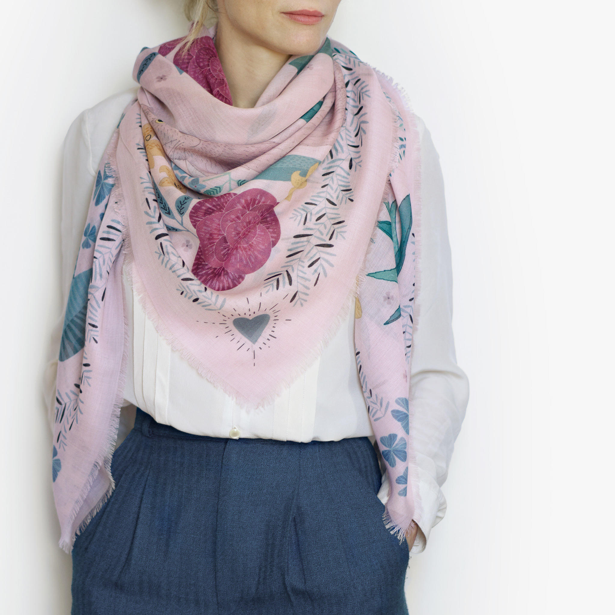 La Panthère et la pierre magique Rose merveilleux - Le Châle Bleu